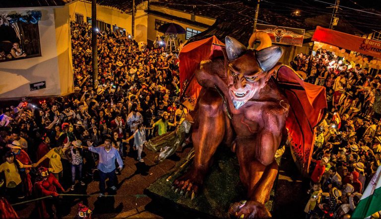 En Riosucio: EL DIABLO SE TOMÓ EL CARNAVAL - Primicia Diario